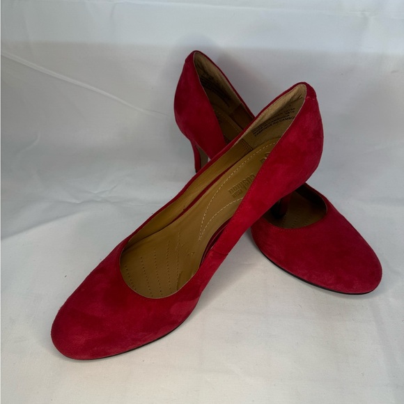 Clarks | Shoes | Red Suede Pumps | Poshmark